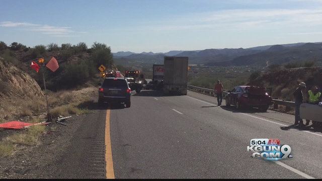 I-17 closed SB near Black Canyon City after crash involving at least 20 ...